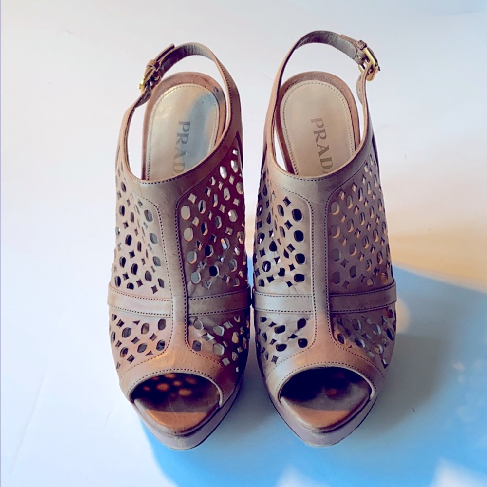 Prada Cutout Leather Peep Toe Sandals | Size 38 | Nud… - Gem